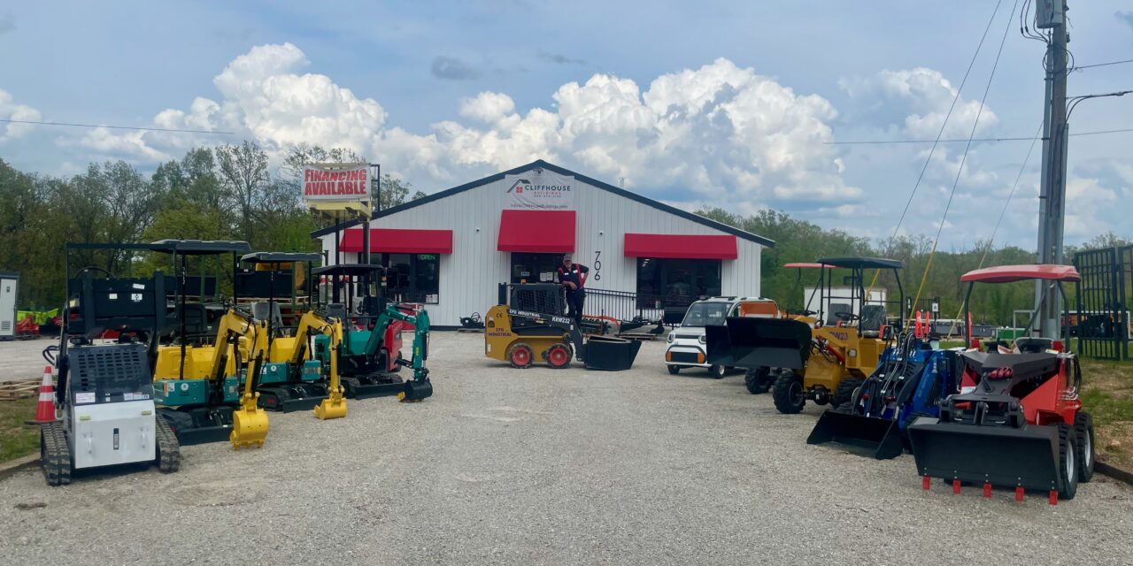 18″ Excavator Tooth Bucket fits Cat 307 - Cliffhouse Buildings